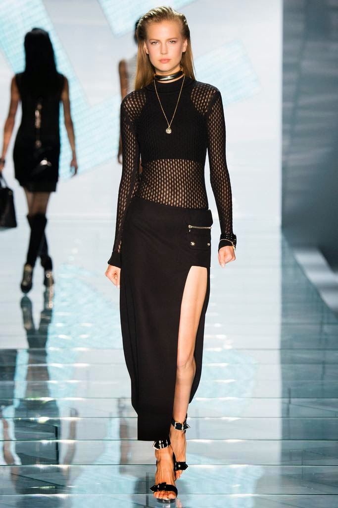 Nicola Loves. . . : The Collections: Versace Spring 2015