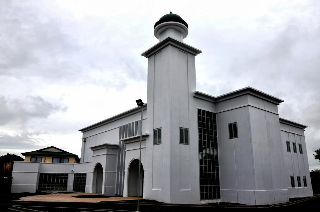 Ahmadiyya Mosques: Baitul Muqeet - Auckland New Zealand