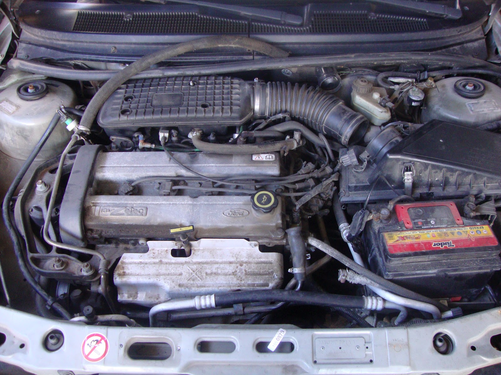 Ferro Velho: Vende-se Motor e Câmbio Zetec Rocam 16v 2.0