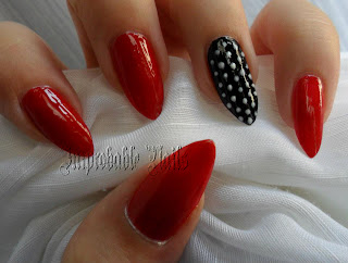 Improbable Nails: "Pin-up" nails
