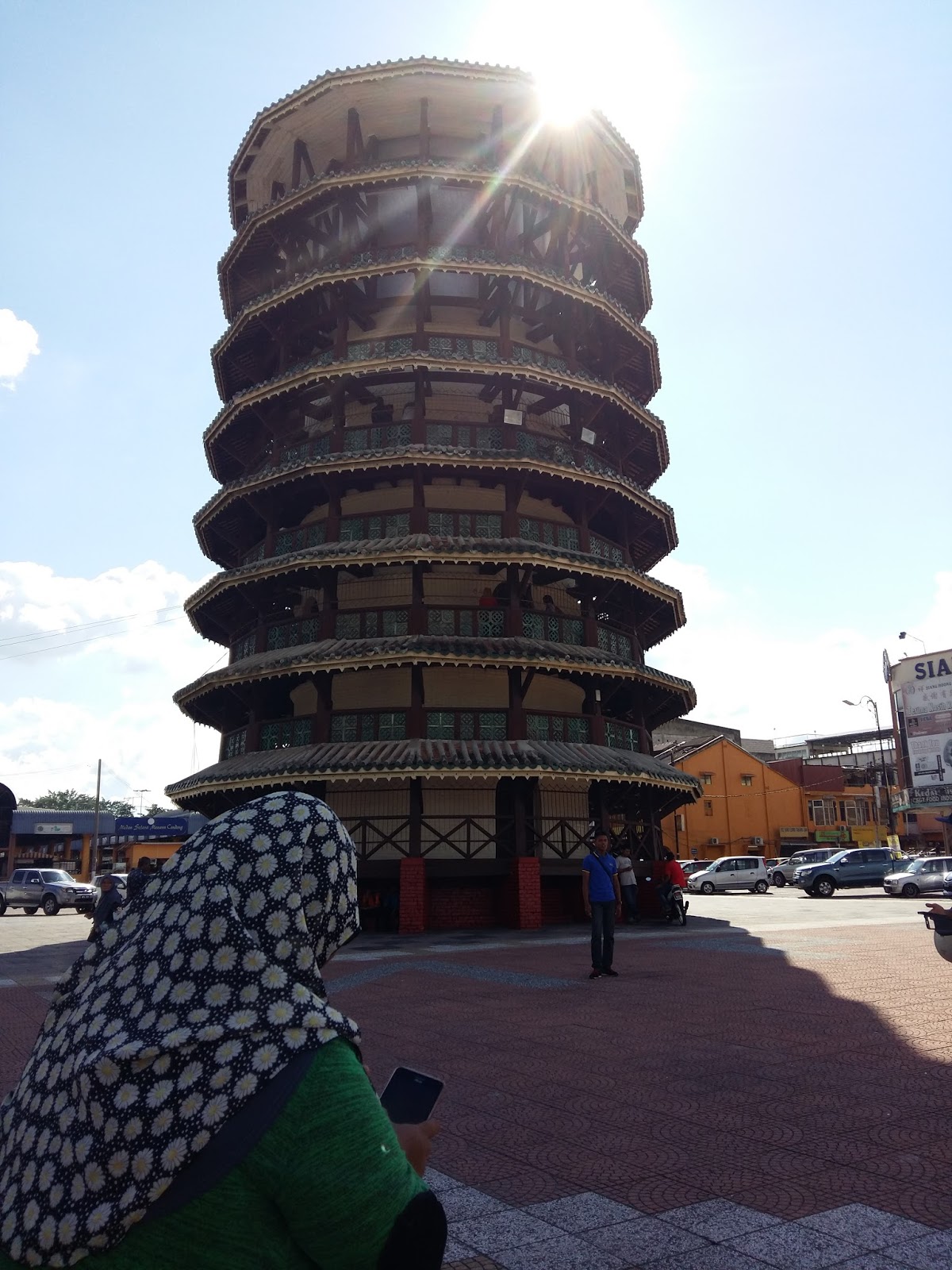 Alyaa Official Blog: Discover Perak : Menara Condong, Teluk Intan, Perak