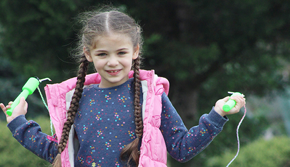 Cine este Isabella Damla Güvenilir , interpreta lui Elif