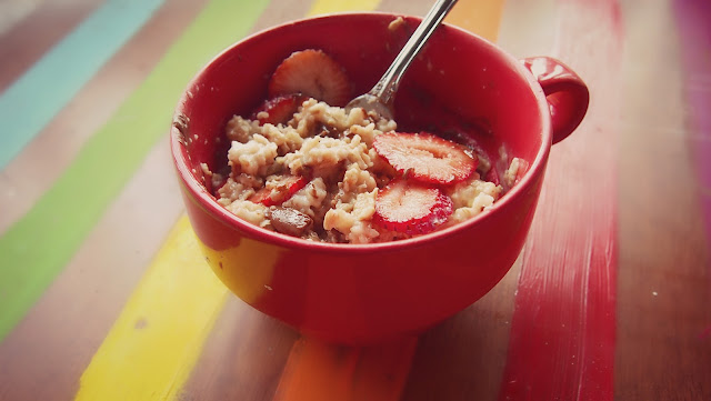 Windsor - Fab Fit Day: Chocolate Covered Strawberry Oatmeal!
