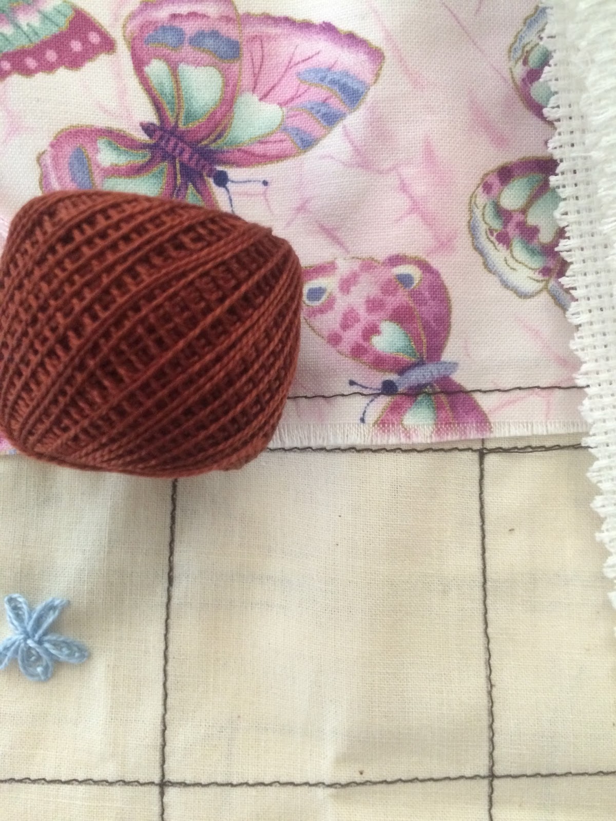 Queenie's Needlework: Sunday Stitch School: Lesson 45 - Leaf Stitch