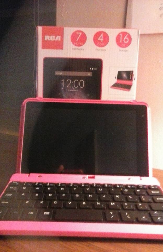 SWEETIE'S WEB: RCA VOYAGER PRO WITH KEYBOARD CASE