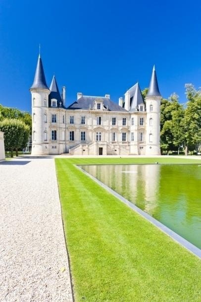 awesome pics: Amazing Snaps: Castle Lagorce, France