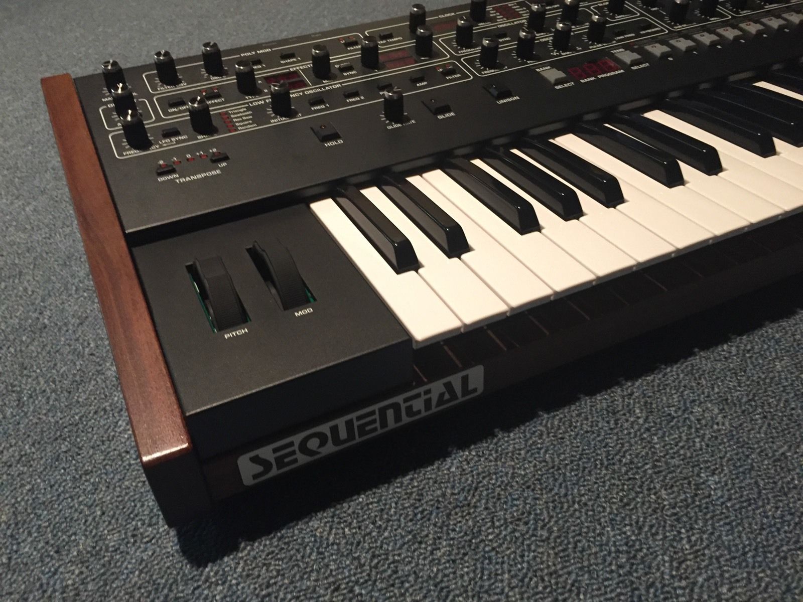 MATRIXSYNTH: Dave Smith Instruments Sequential Prophet 6 Polyphonic ...