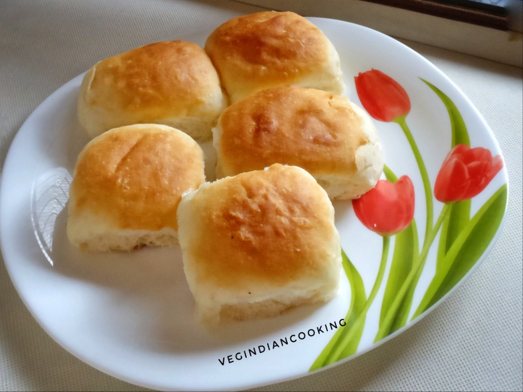 Veg Indian Cooking: Seyal Double Roti - Masala Pav