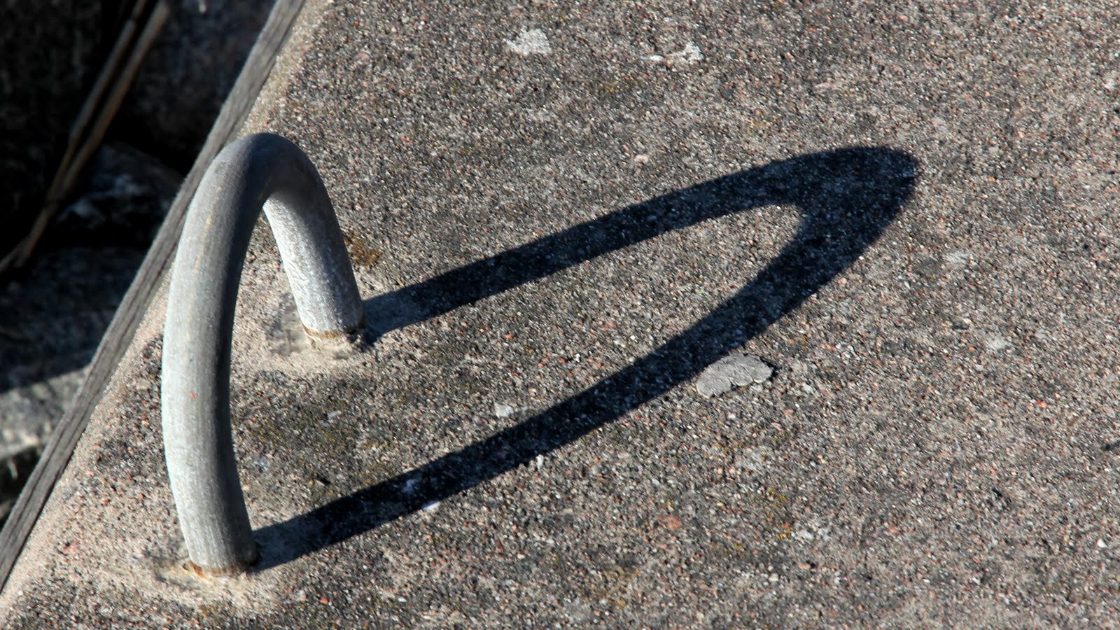 Click! Snap! Shot!: Heart shape shadow