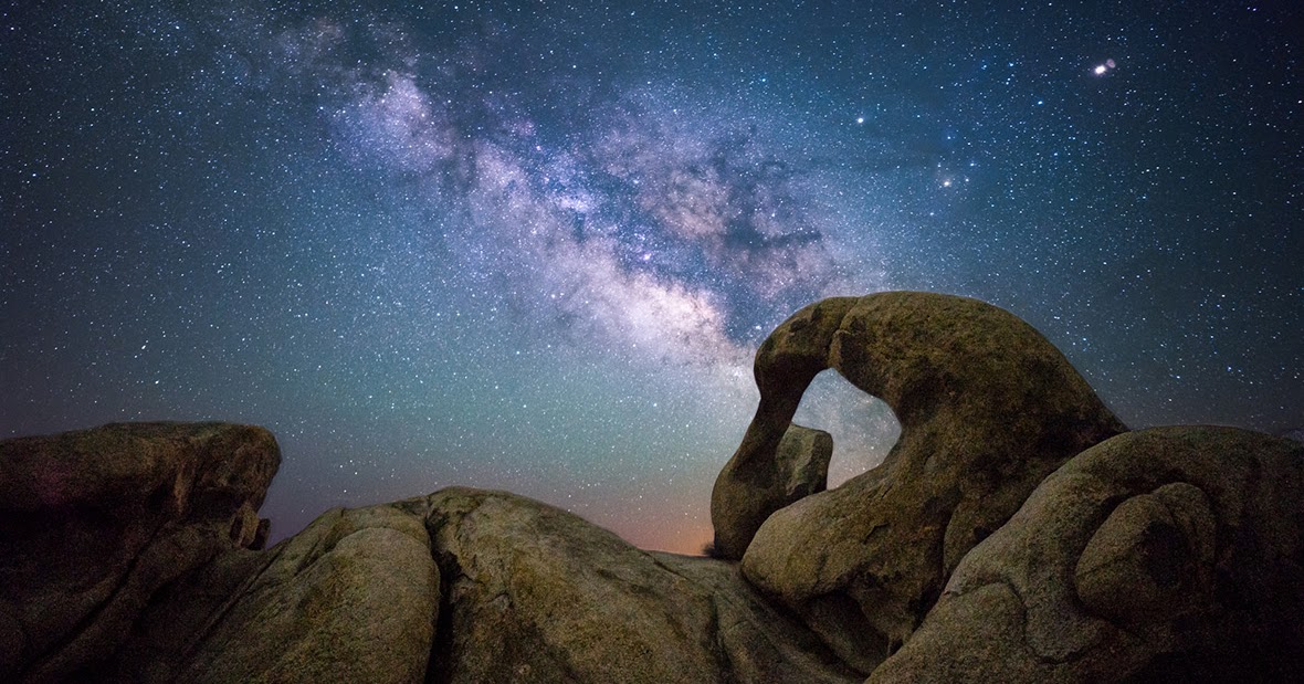 Milky Way Galaxy seen over Mobius Arch | Earth Blog