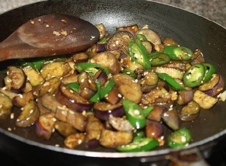 Cara Memasak Terong Balado Hijau Campur Teri