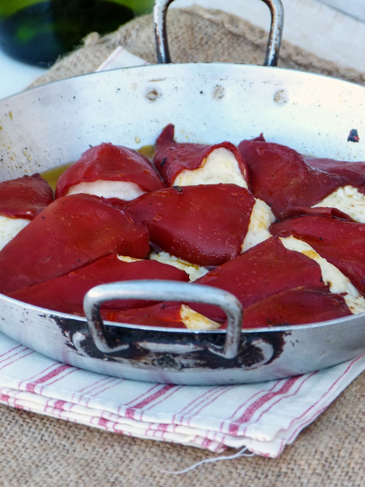 Chic, Chic, Chocolat: Piquillos au fromage de brebis {pour un apéritif ...