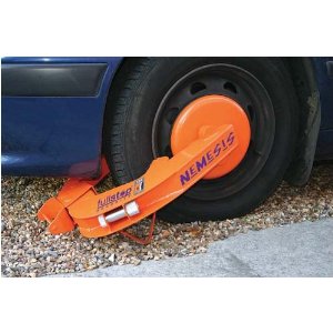 Our Life In A Caravan: Caravan Security Devices - Wheel Clamps Reviewed