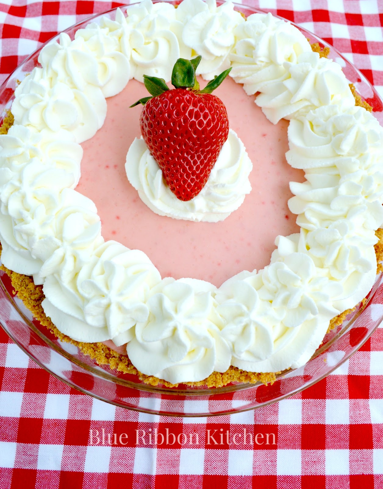Blue Ribbon Kitchen: Happy Cinco de Mayo!! Strawberry Margarita Pie and ...