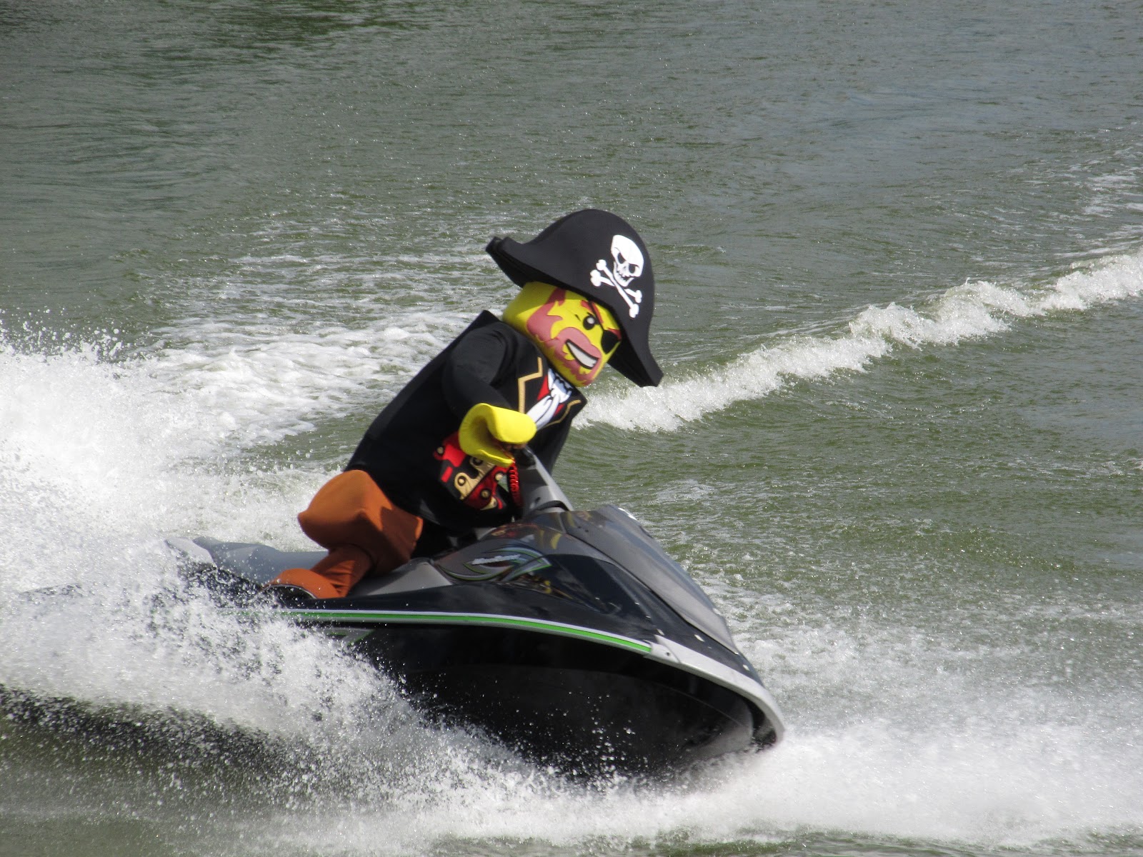 The Mosenthins: Legoland 2 (And really cool water ski show pictures)
