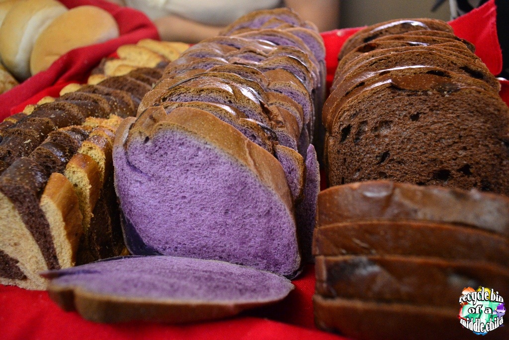 lafanggero: Julie's Bakeshop: 30 Years of Freshness