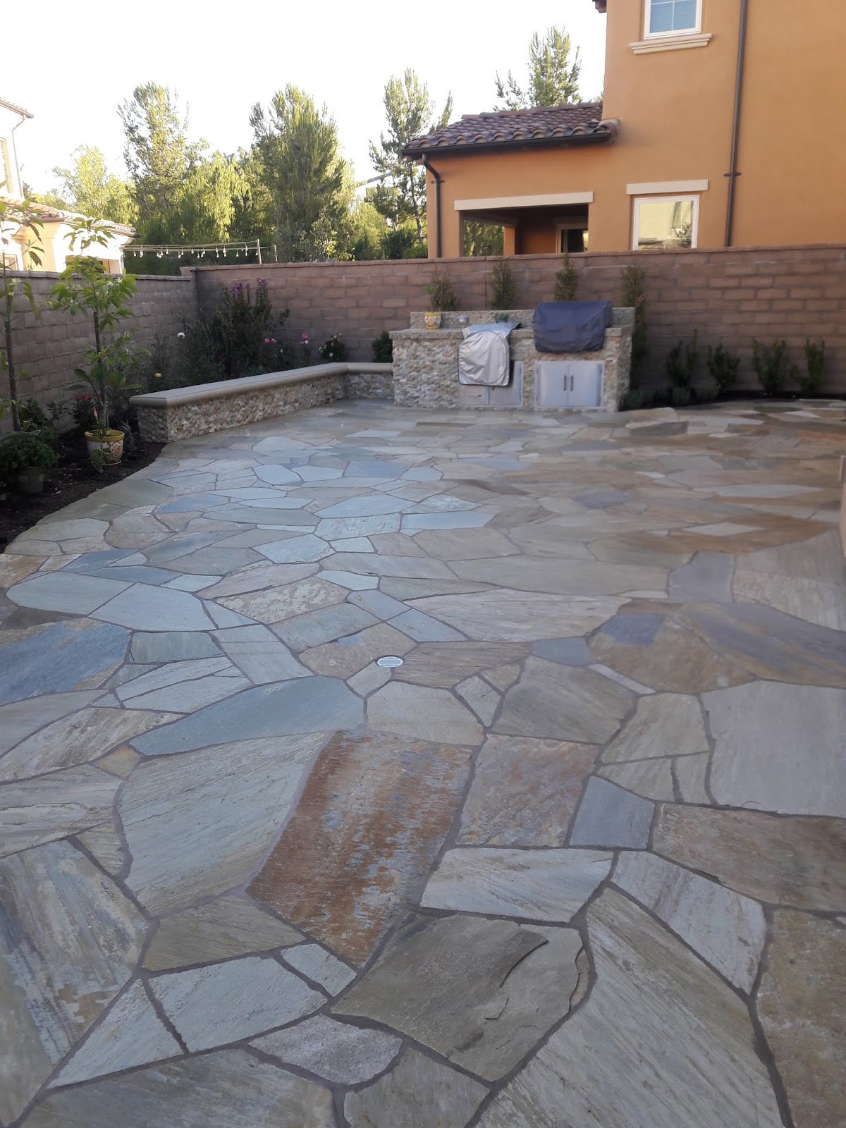 MELTIS USA INC.: STONE OVERLAY PATIO