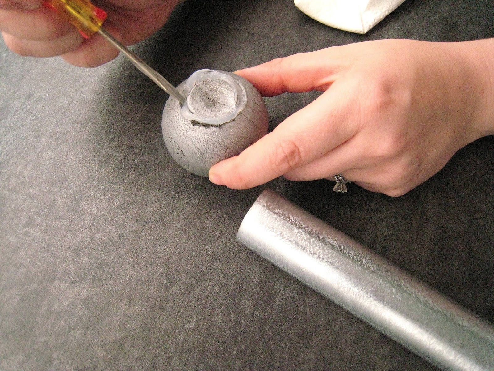 Rhody Life: DIY: Curtain Rod Finials