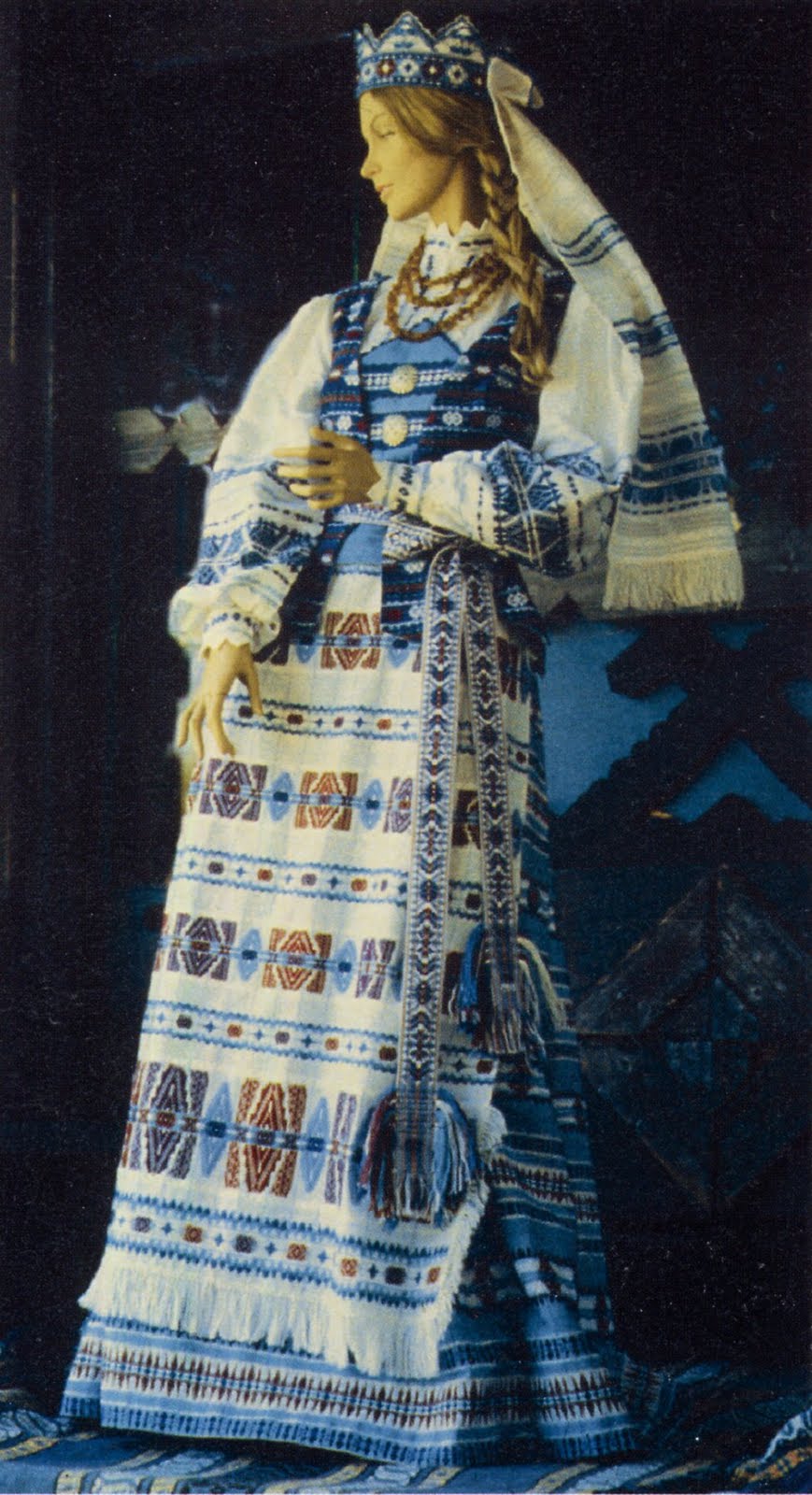 FolkCostume&Embroidery: Introduction to LIthuanian Costume
