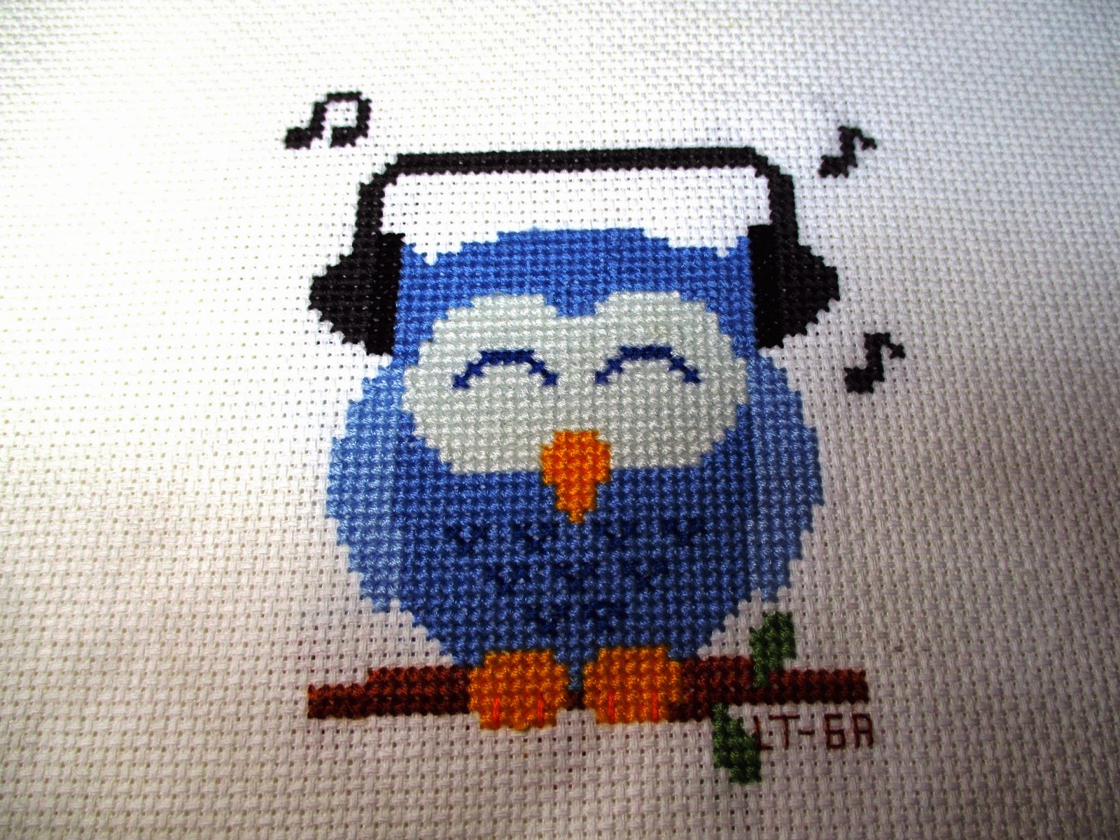 World of Charity Stitching: "Music Makes My Heart Sing"