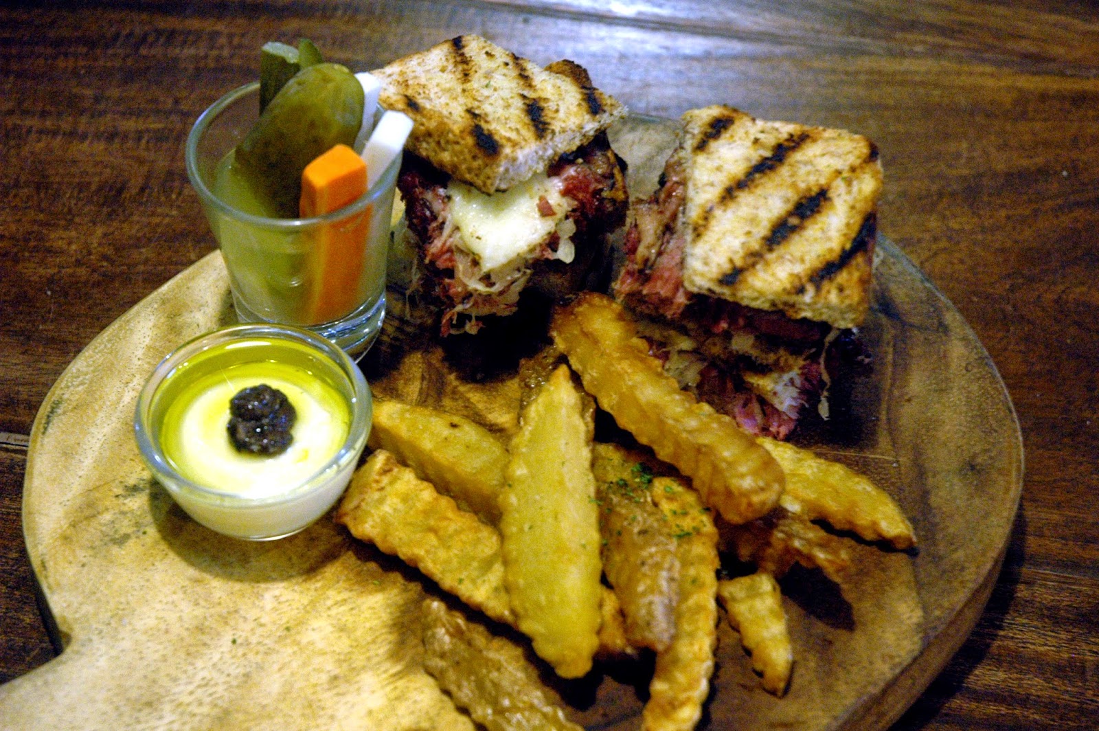 DUDE FOR FOOD: A Toast to The Perfect Pint's First Anniversary