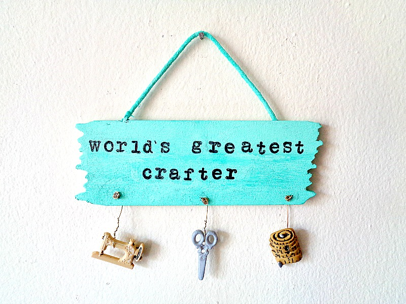 DIY: World's Greatest Crafter Sign - Running With A Glue Gun