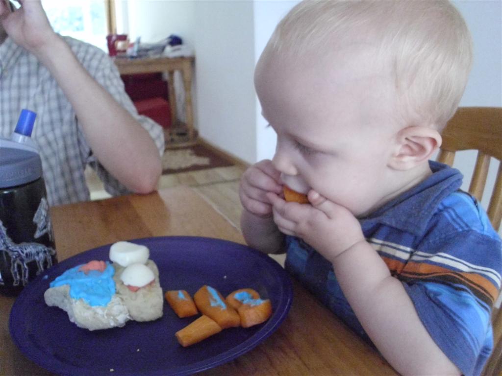 The Do-It-Yourself Mom: Train Themed Preschool Snacks