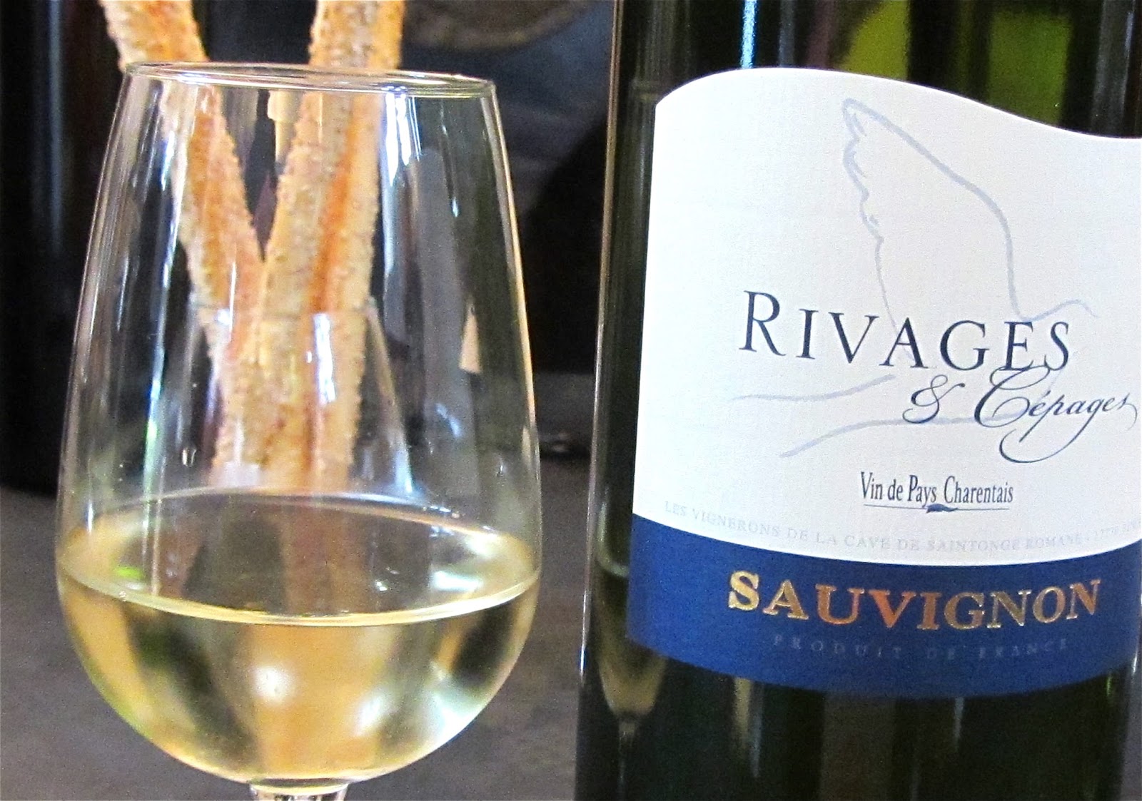 SENS ET LE DIRE: VINS DE PAYS CHARENTAIS : 600 VIGNERONS, 1 SIGNATURE