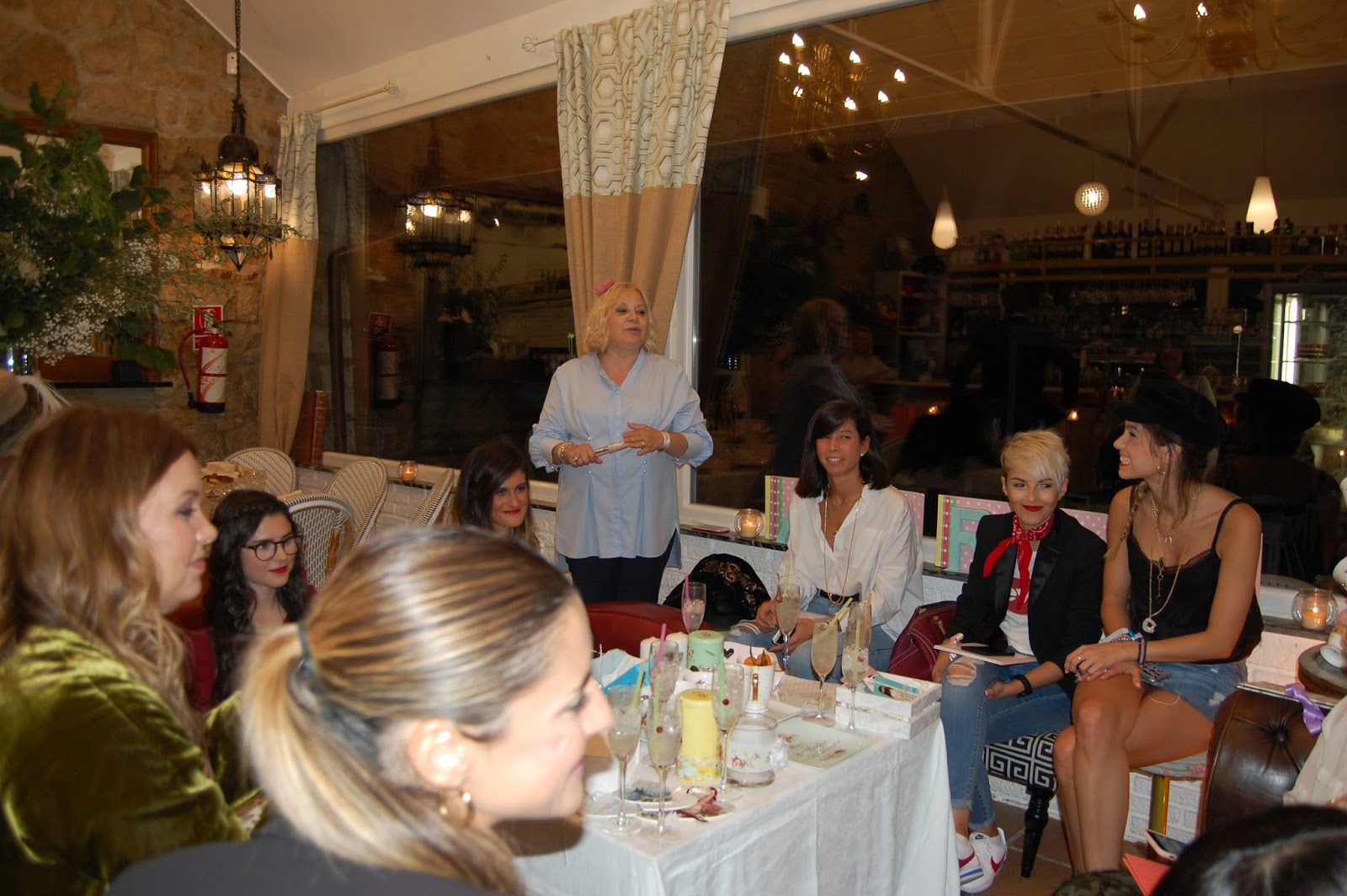 Brújula de Estilo: PRESENTACIÓN "L´HEURE DU THÉ" EN AVRIL EN LA RÍA