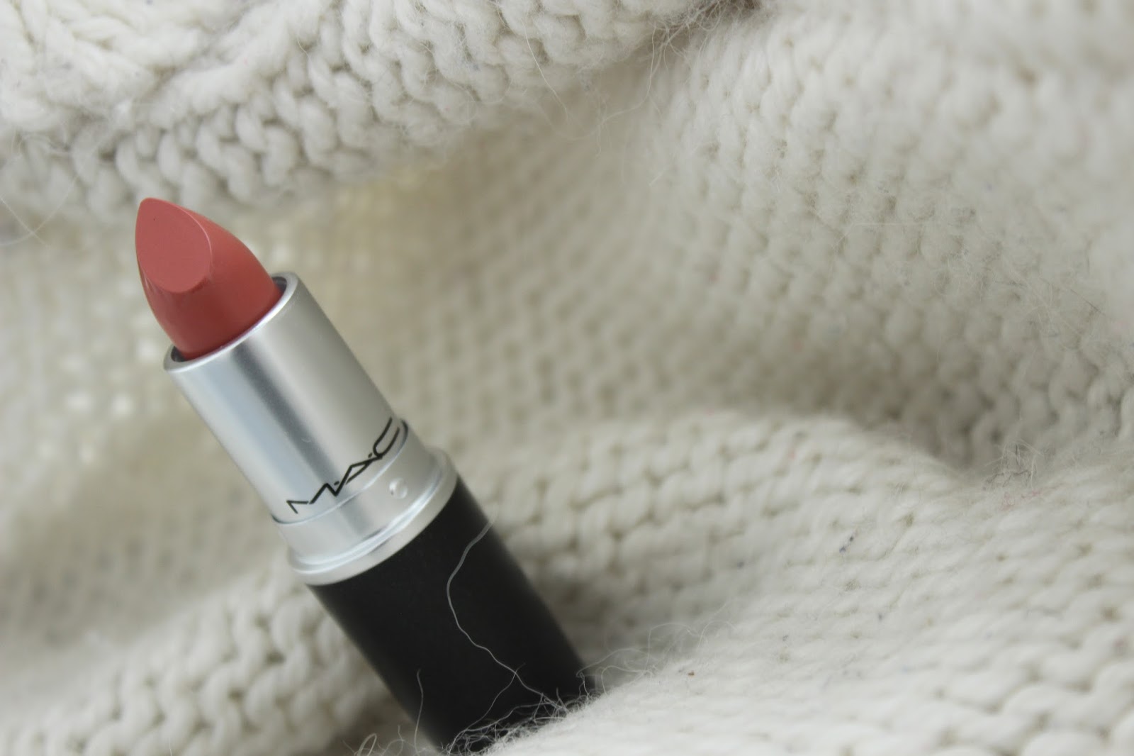 MAC Velvet Teddy & MAC Twig | Inspiregirll