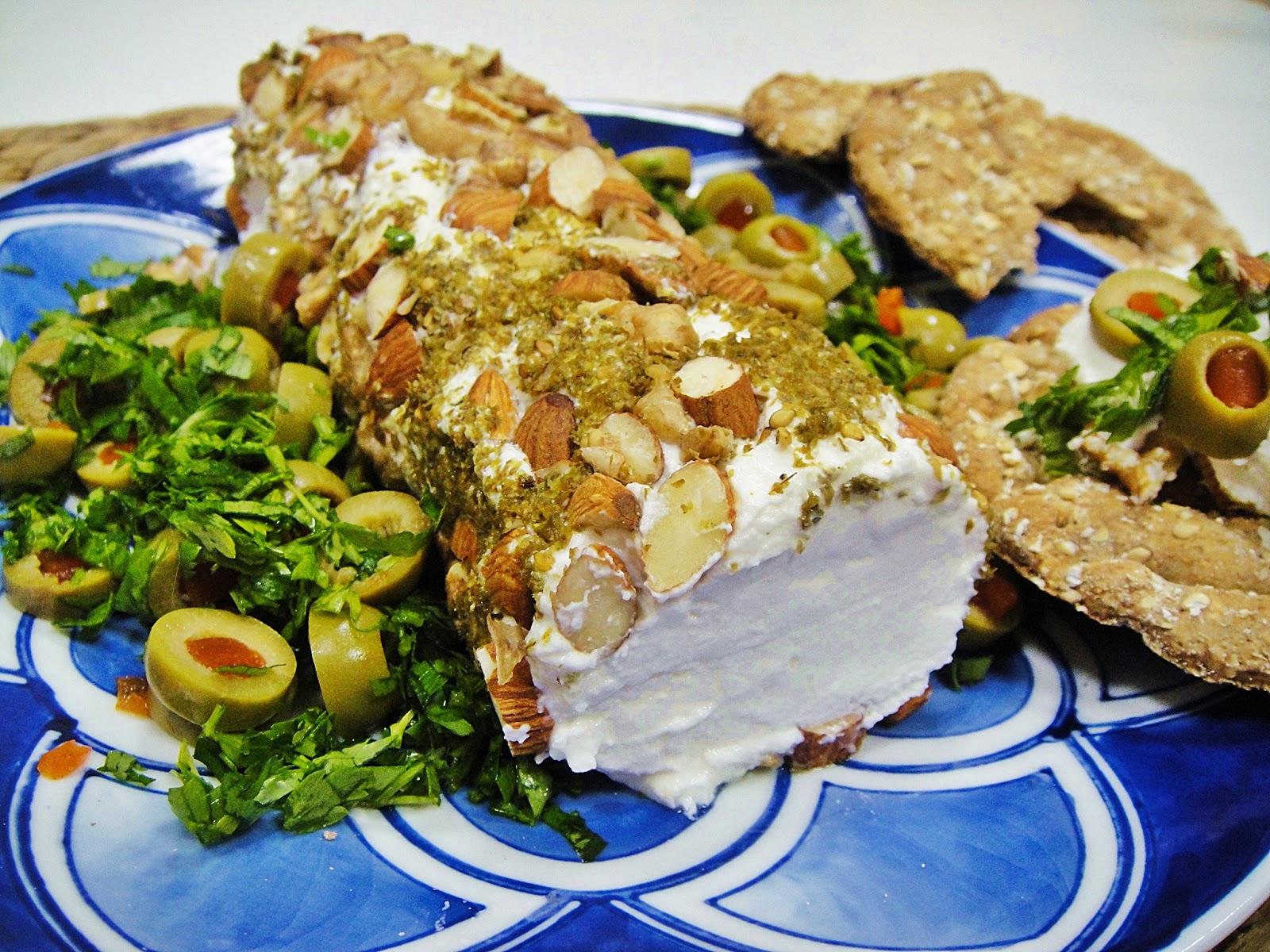 Maryam's Culinary Wonders: 905. Iraqi Nut Lebna Log