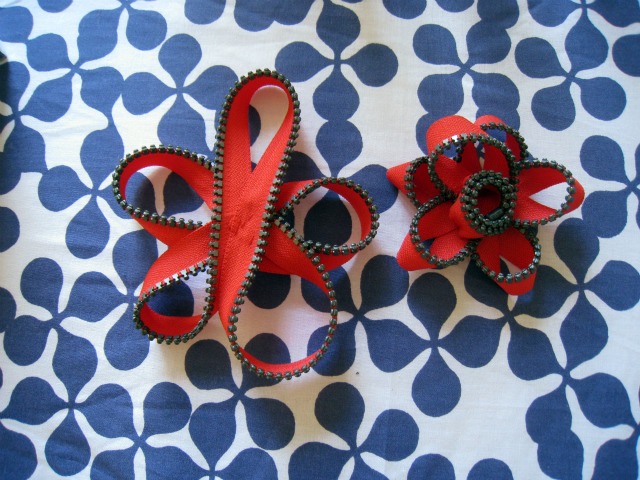 RosMadeMe: Zip it, flower! A recycling tutorial