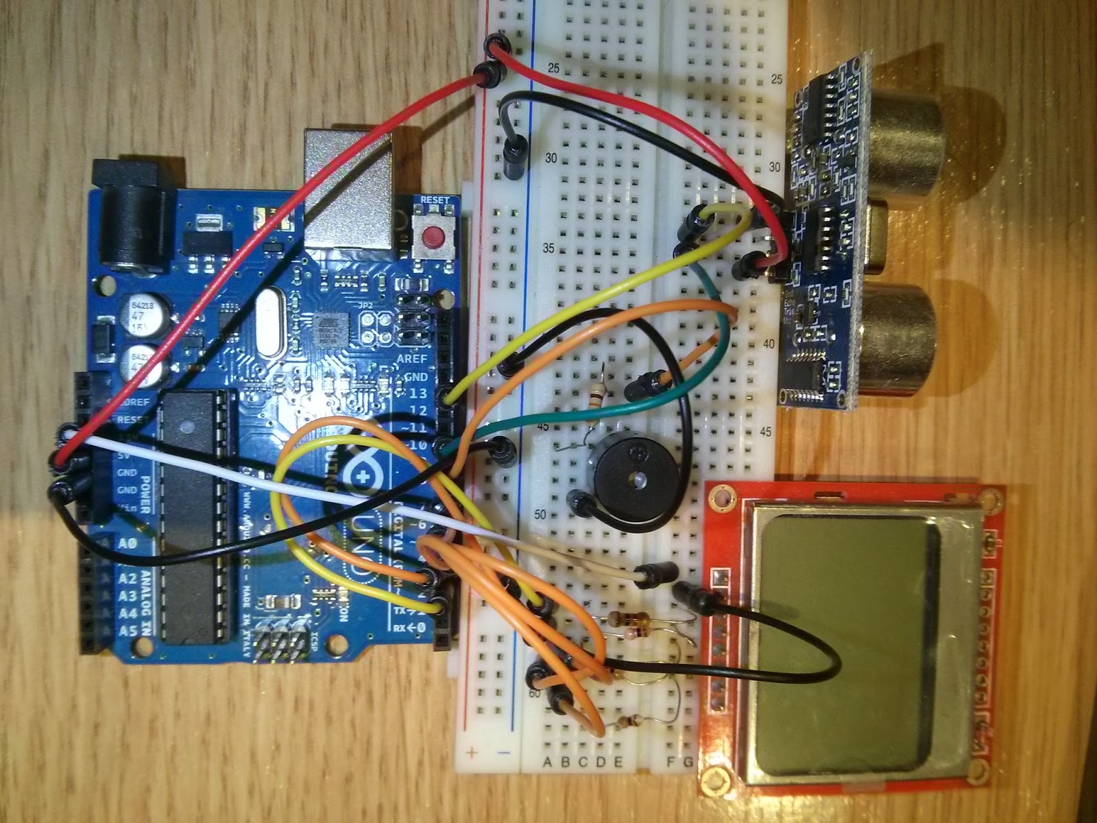 Detector de presencia con Ultrasonidos y buzzer ~ Arduino Projects