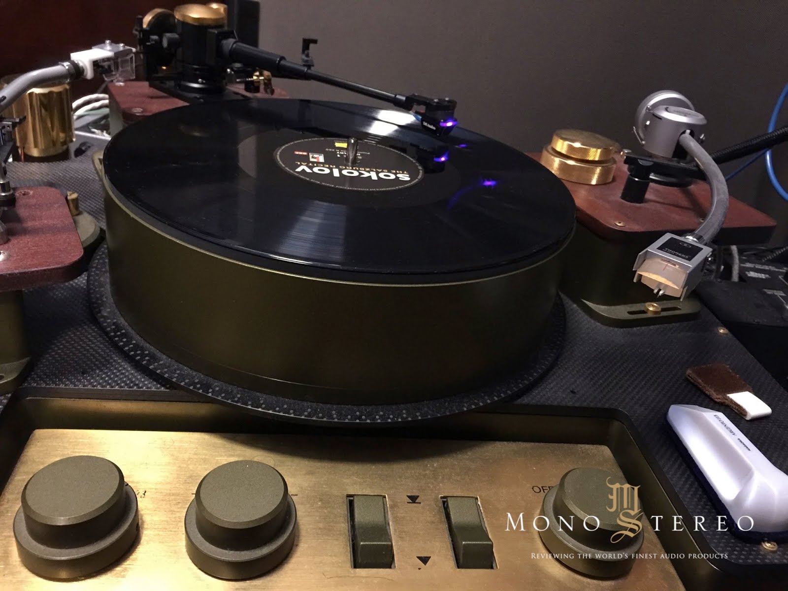 DS Master 1 in a very special analog company – Ultimate High-Fidelity