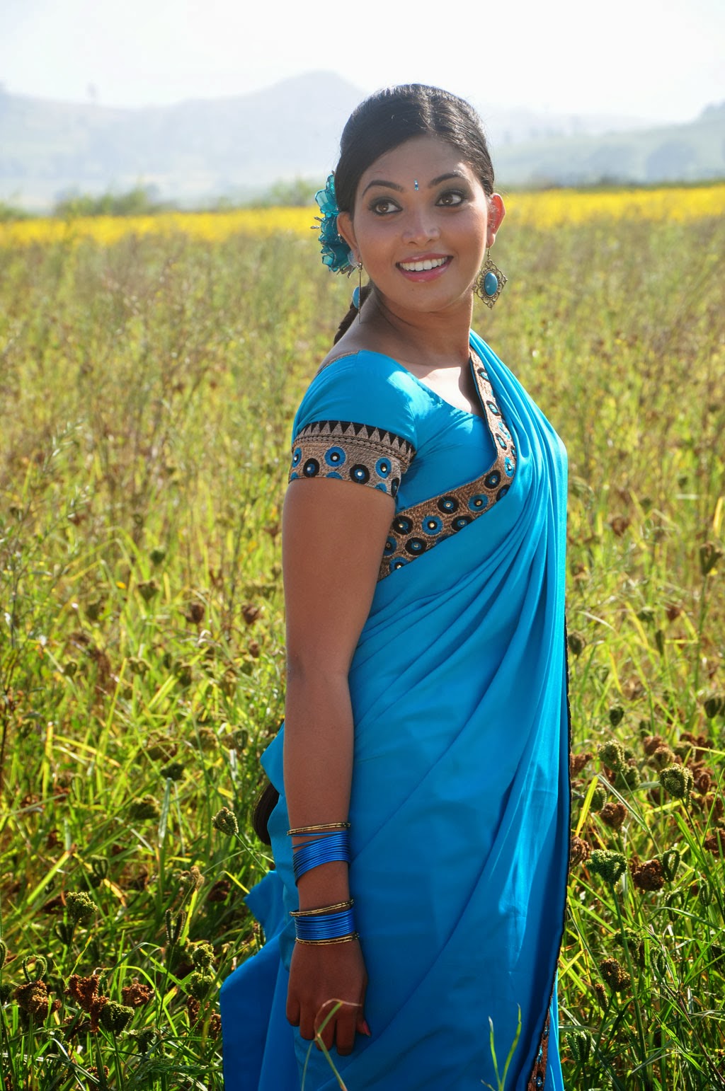 picture4comments: Venmegam Movie Stills