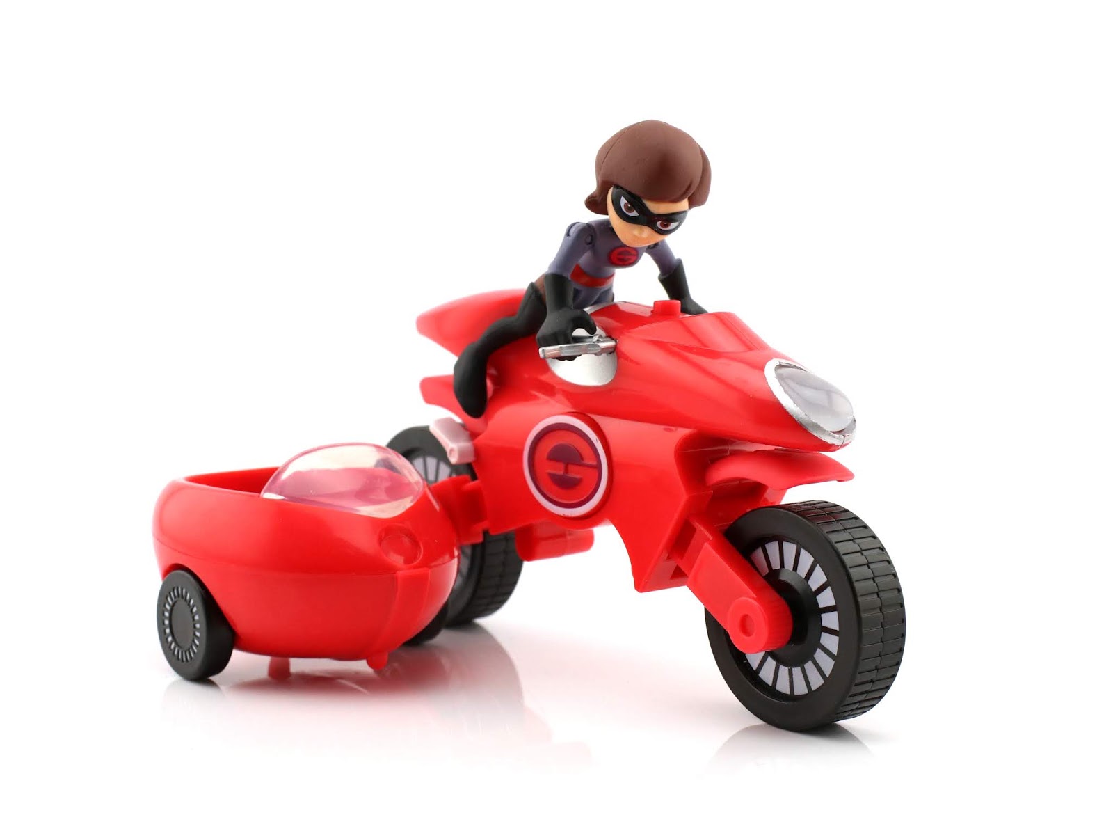 Dan the Pixar Fan: Incredibles 2: "Junior Supers" Incredibile ...