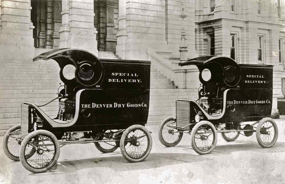 Foto-foto Mobil-Mobil Uap di Masa Kejayaannya