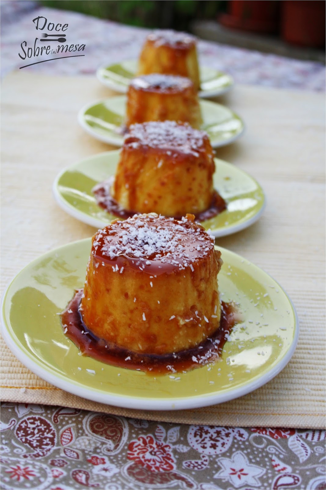 Doce Sobre(a)mesa: (Mini) Pudins de Iogurte e Côco