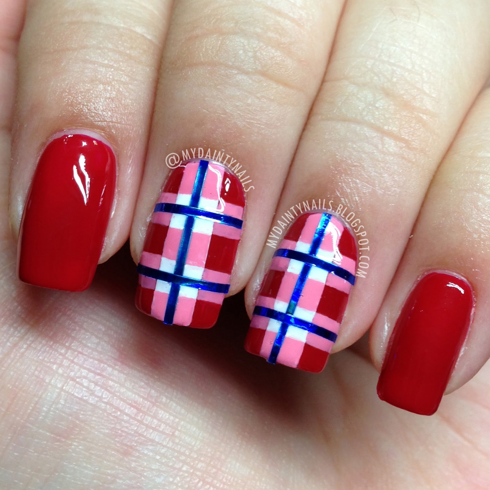 My Dainty Nails: Red checkered Nails