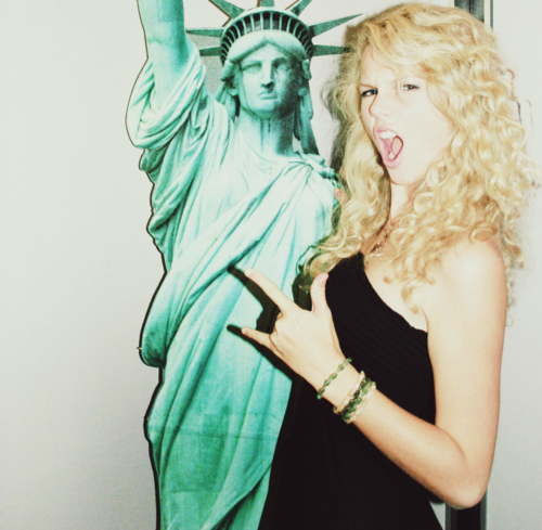 ♕princess Swift Weird Taylor