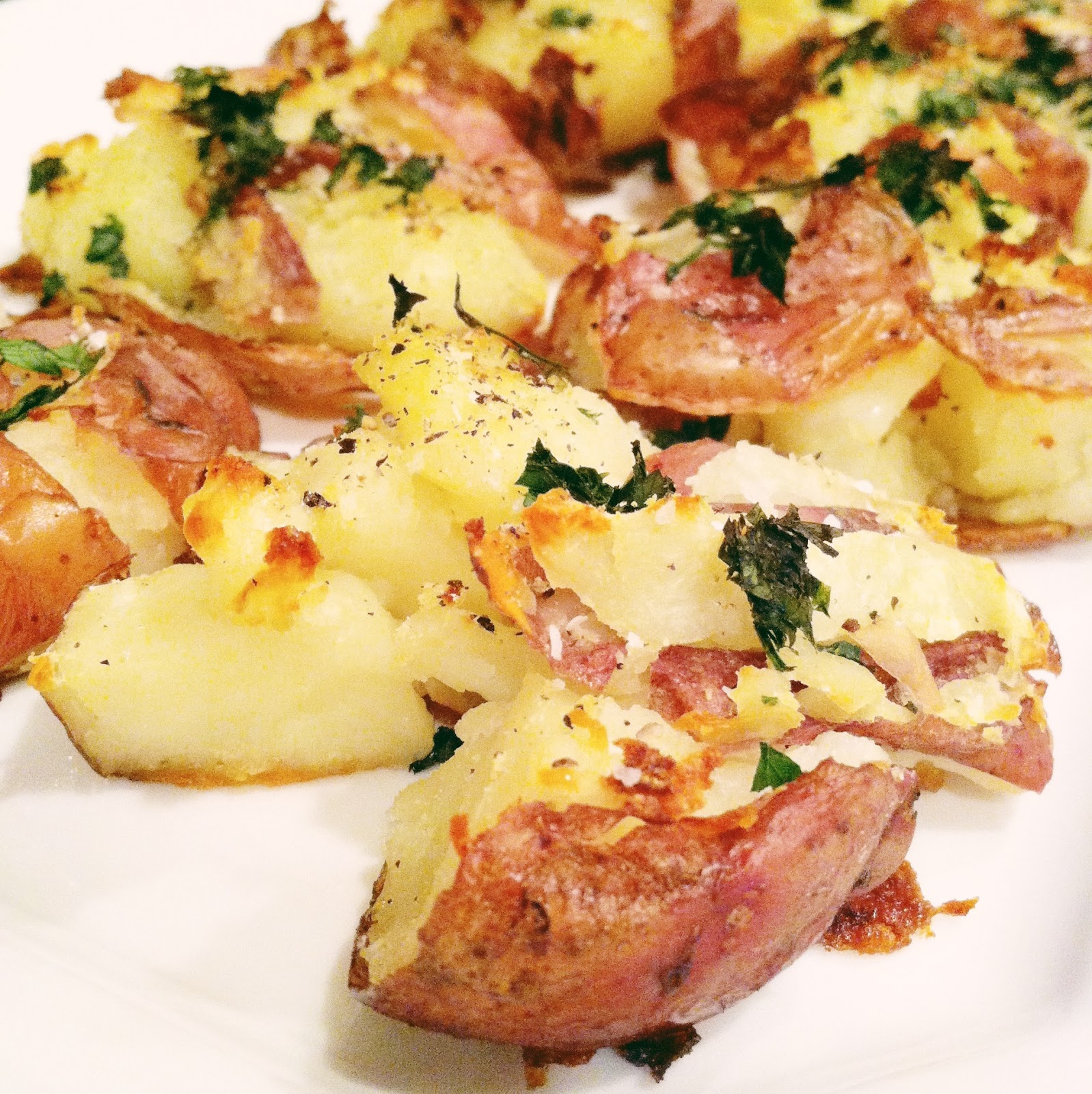 little kitchie: crispy smashed potatoes