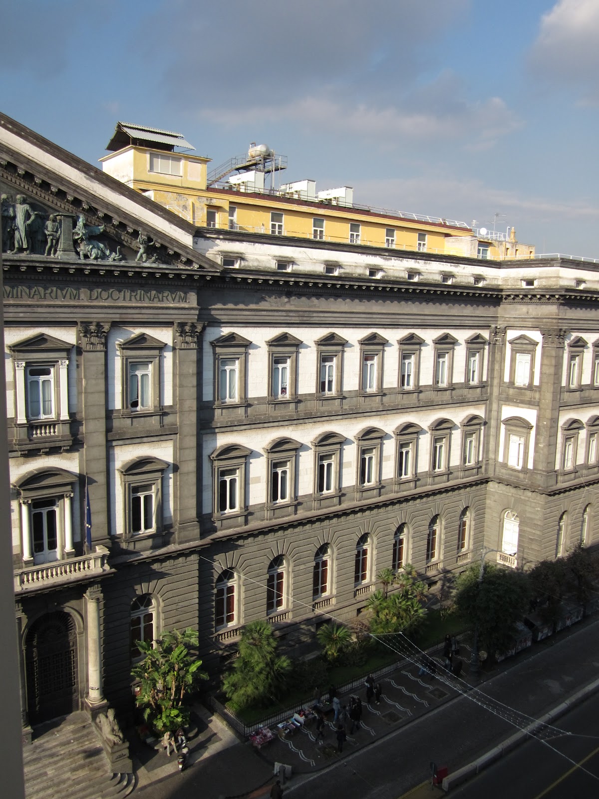 Netherley Traveling...home and away: Naples - University of Naples ...