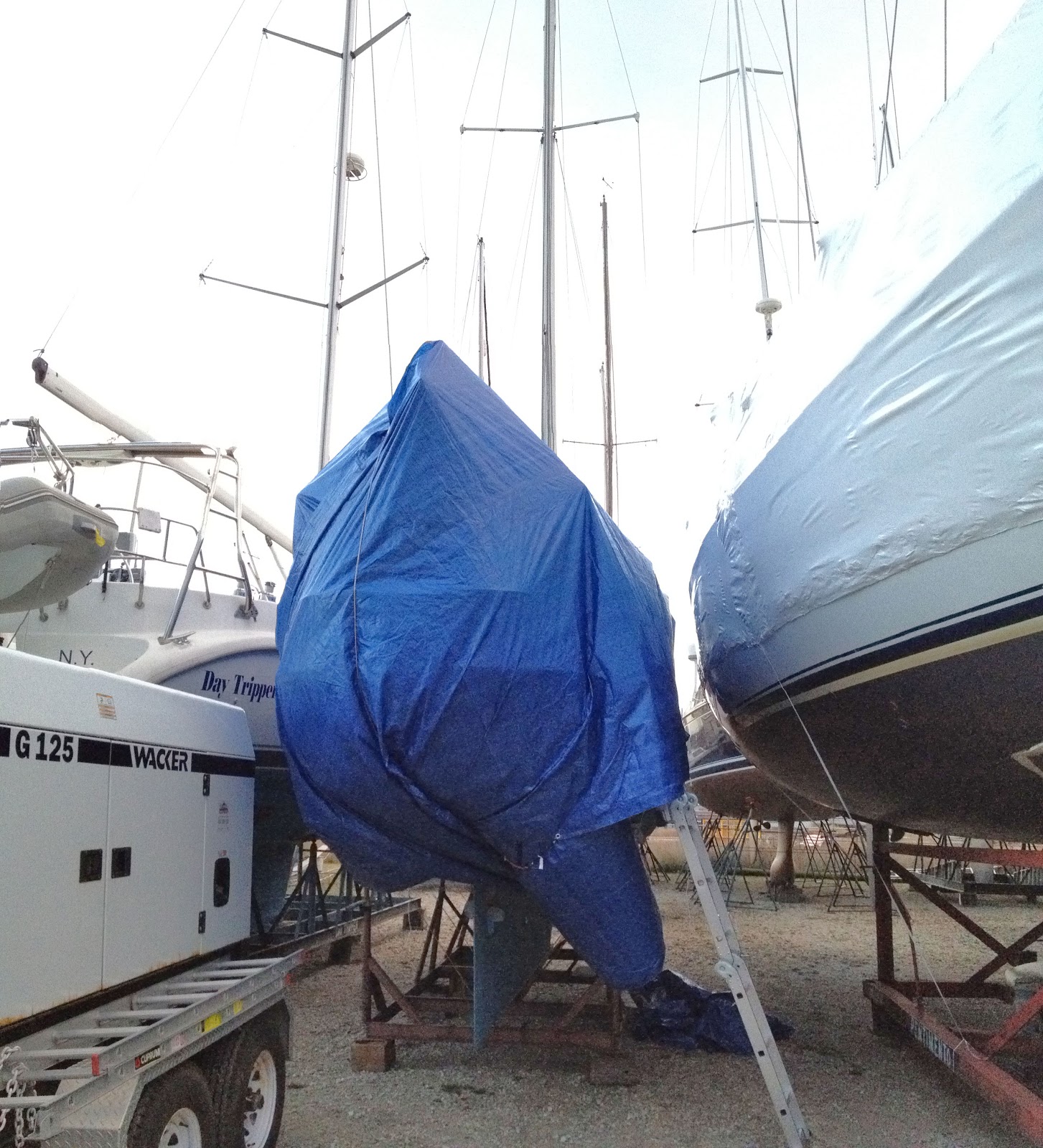 Thanks Dad!: Tarping the boat for winter