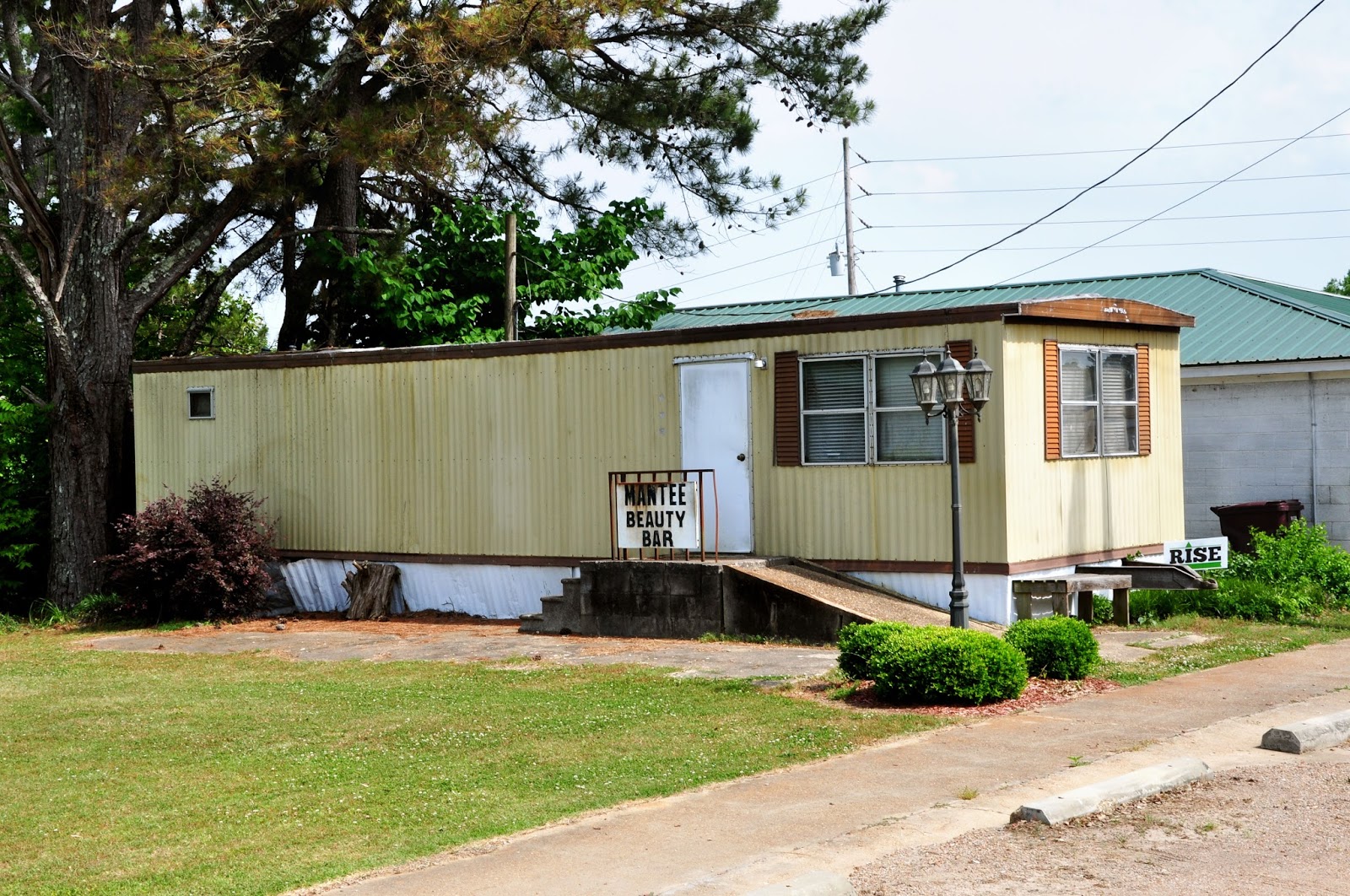 Wordless Wednesday - Mantee Beauty Bar Mantee, MS