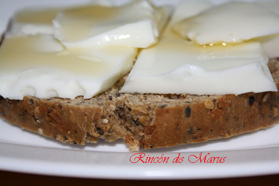 RINCÓN DE MARUS: PAN DE TE ESPECIADO, ALMENDRA Y SEMILLAS