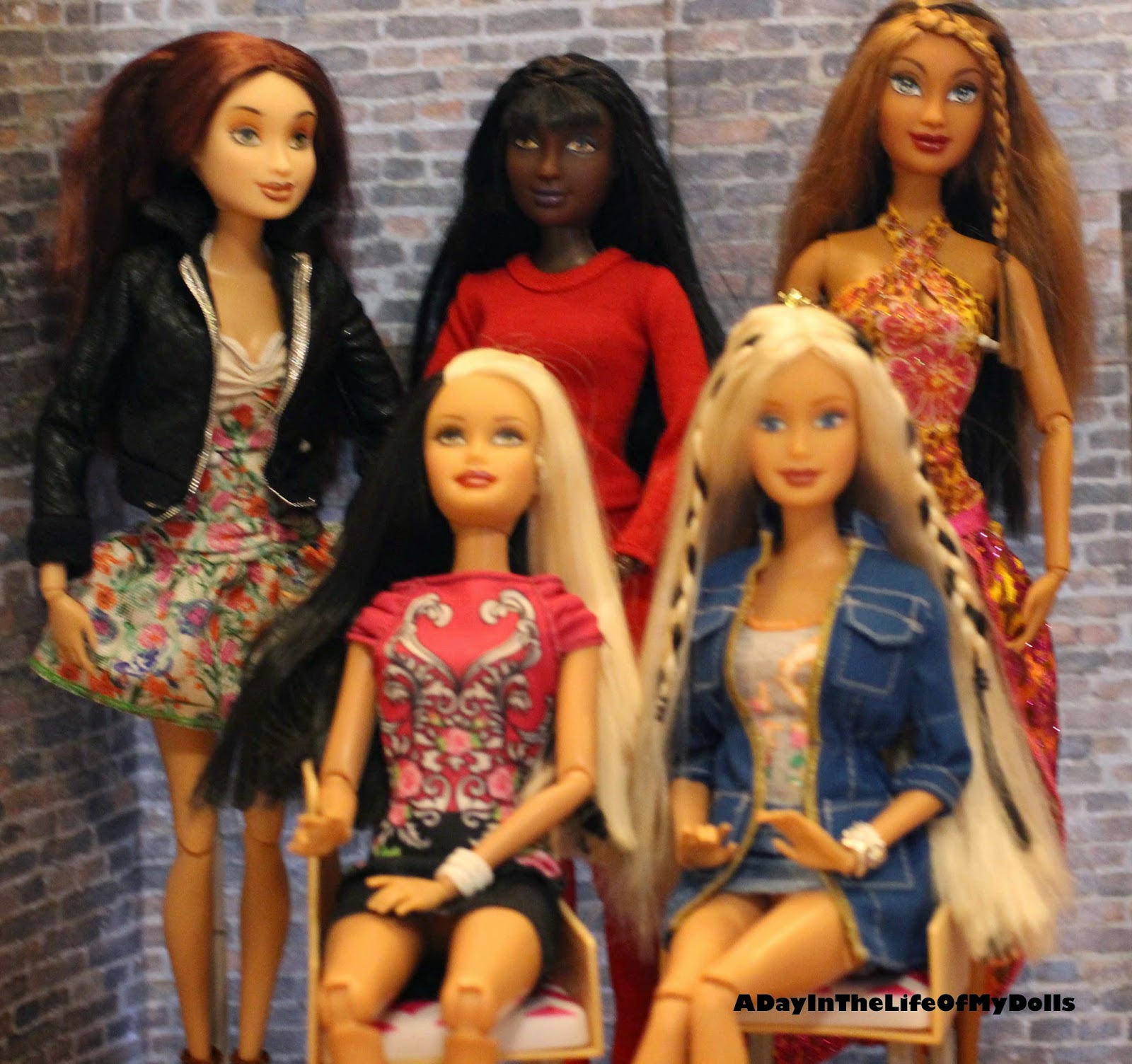 A Day In The Life Of My Dolls: Dolls, Dolls and More Dolls! (Part 1)