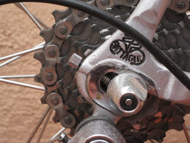 Columbus MAX Bikes: Battaglin (Painted as Simonetti)