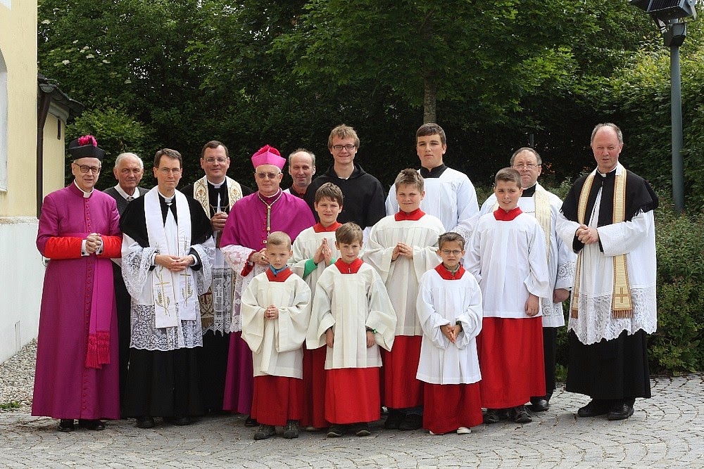 Frischer Wind: Kurienerzbischof Guido Pozzo in Maria Vesperbild