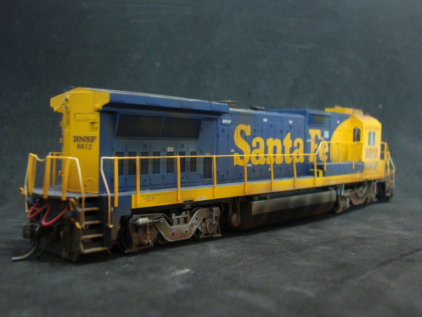SFTRENS Ferromodelismo HO DCC: Locomotiva GE Dash 8-40B ATSF 8612 ...