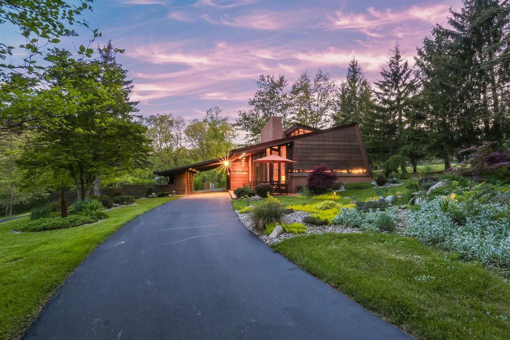 Haddock House for Sale - Designed by Frank Lloyd Wright in 1939: Most ...